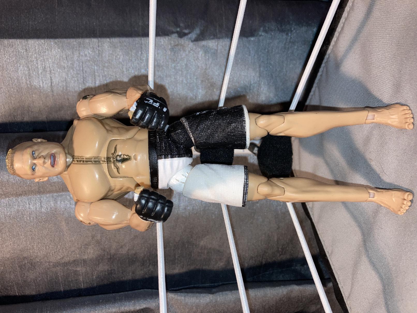 Brock Lesnar - UFC 81 Deluxe Series 0 - WrestleStuff.com