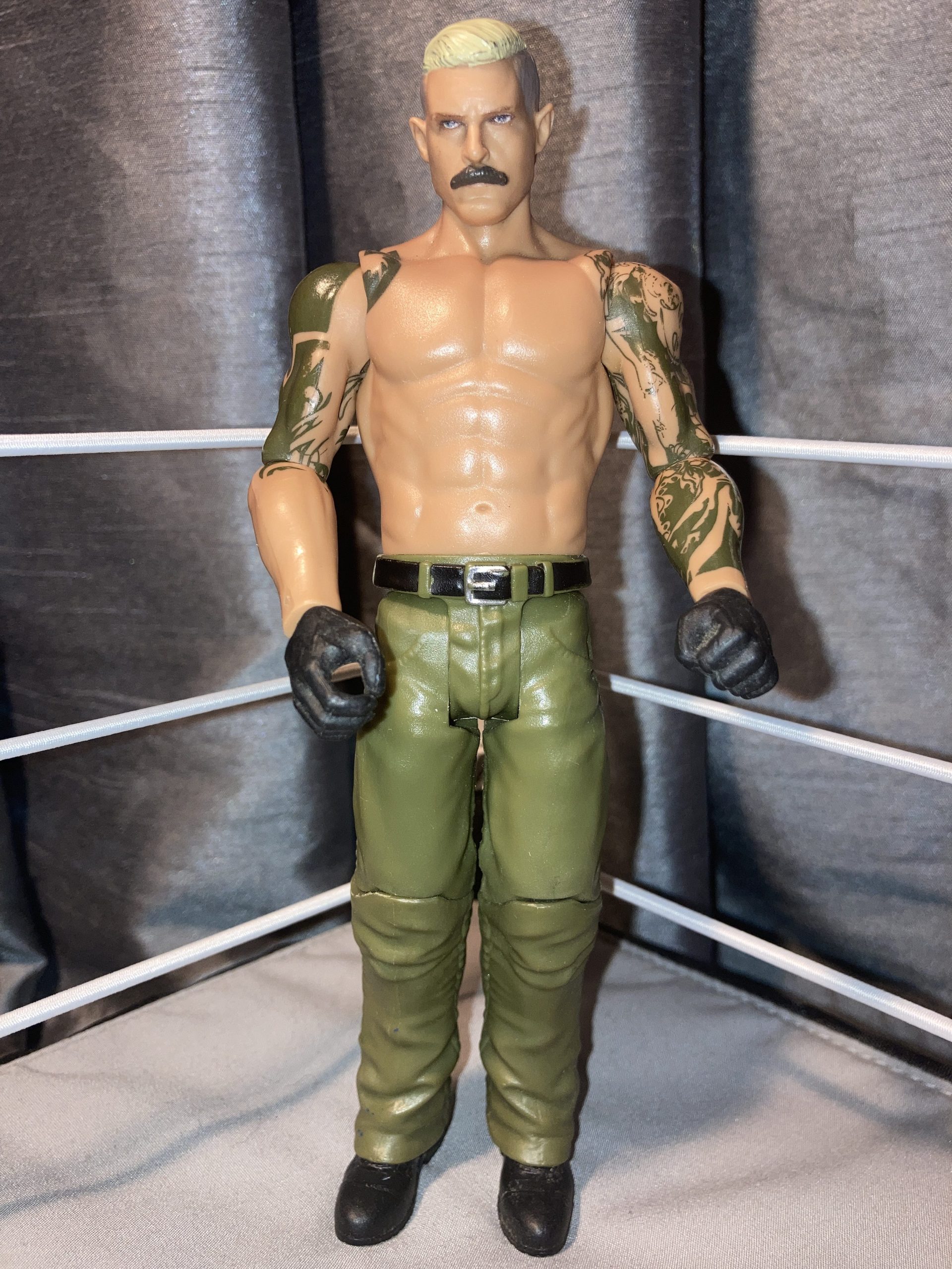 Dexter Lumis - WWE Basics 123 - WrestleStuff.com