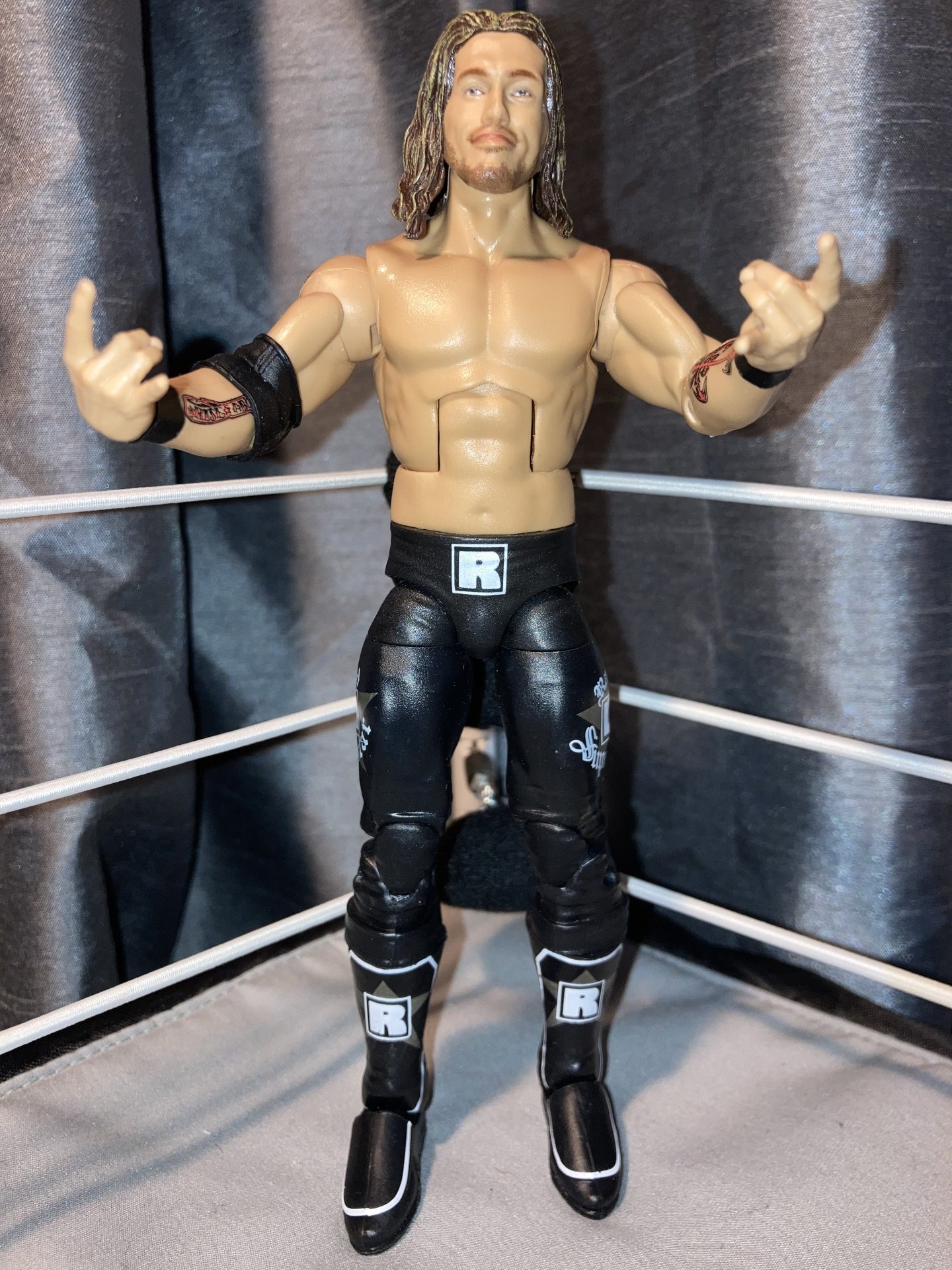 Edge - Edgeheads Ringside Exclusive - WrestleStuff.com