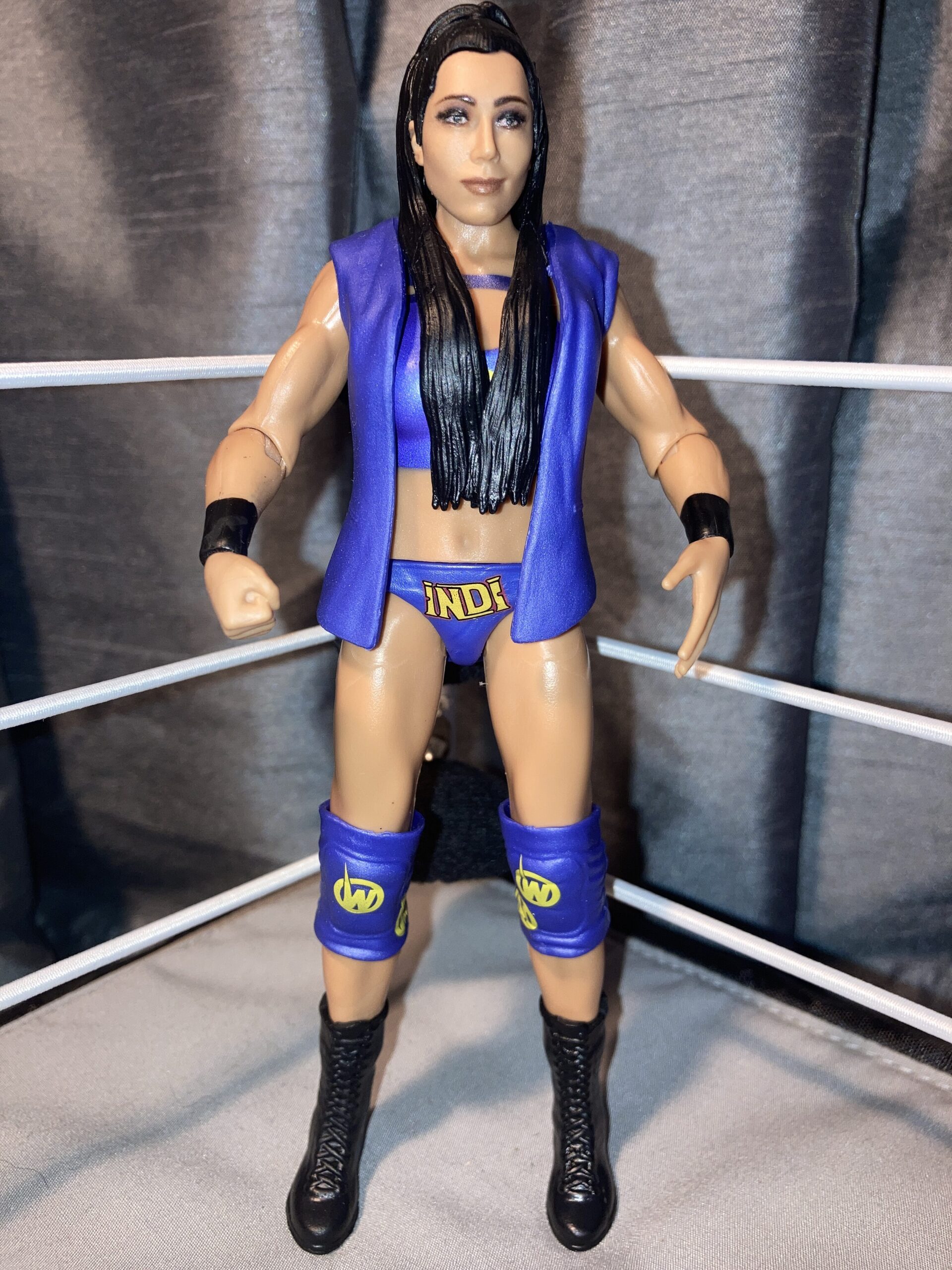 Indi Hartwell - WWE Basics 134 - WrestleStuff.com