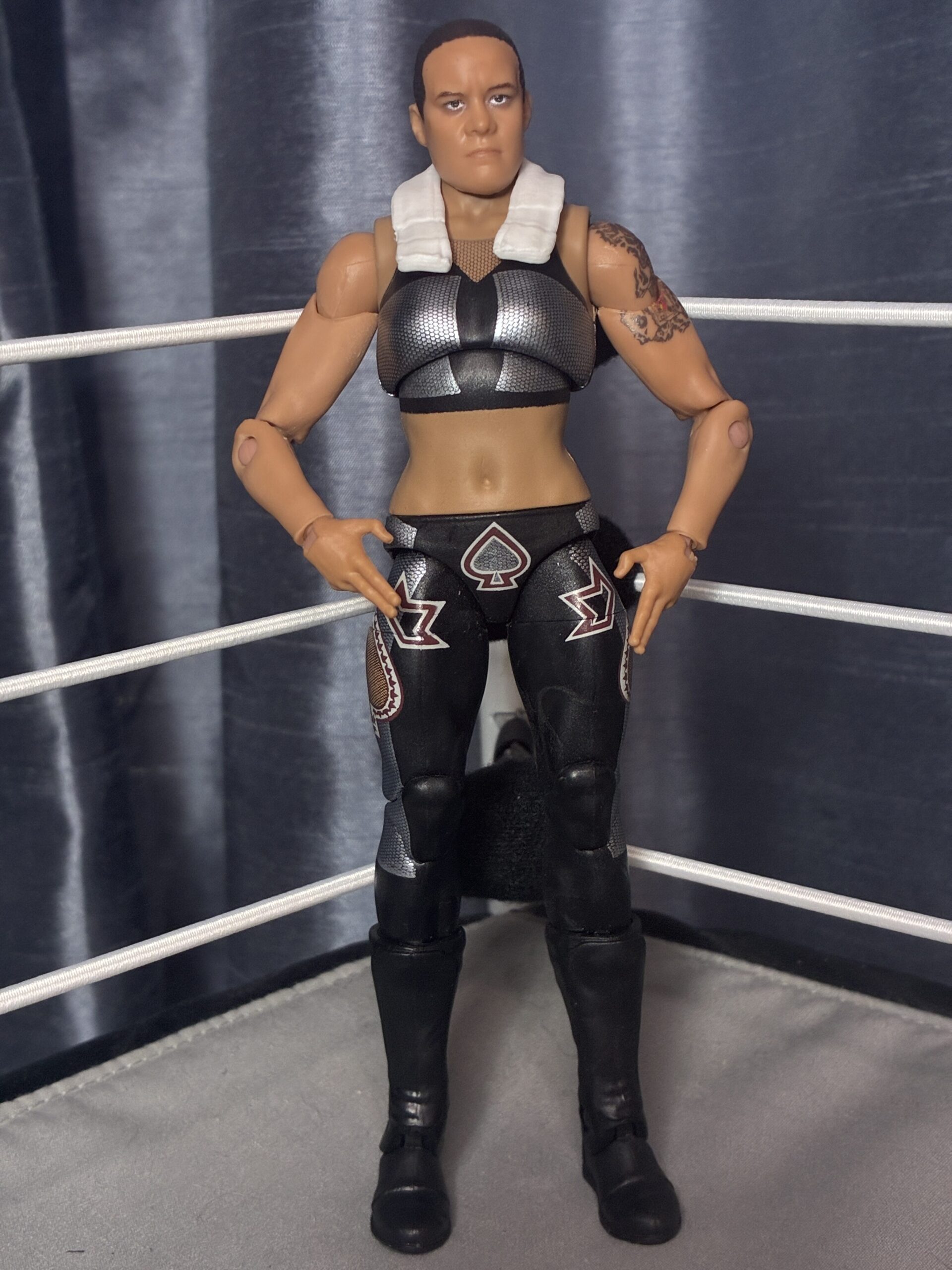 Shayna Baszler - Fan TakeOver with Towel - WrestleStuff.com